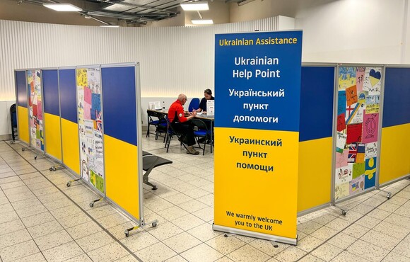 London Luton Airport | Warm welcome for Ukrainian refugees