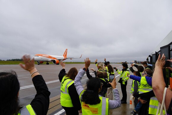 London Luton Airport | LLA tour for Mockingbird families